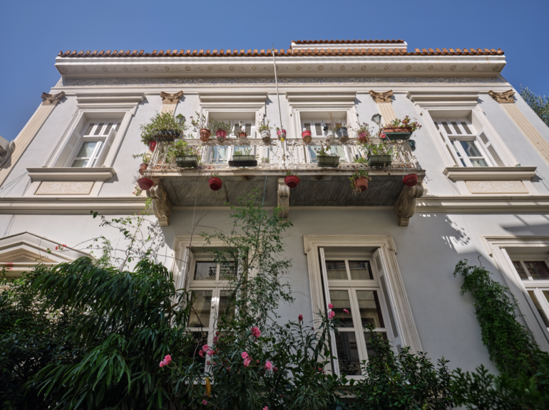 Athens Unveiled : Exploring the Unique Neighborhoods of a Timeless City ...